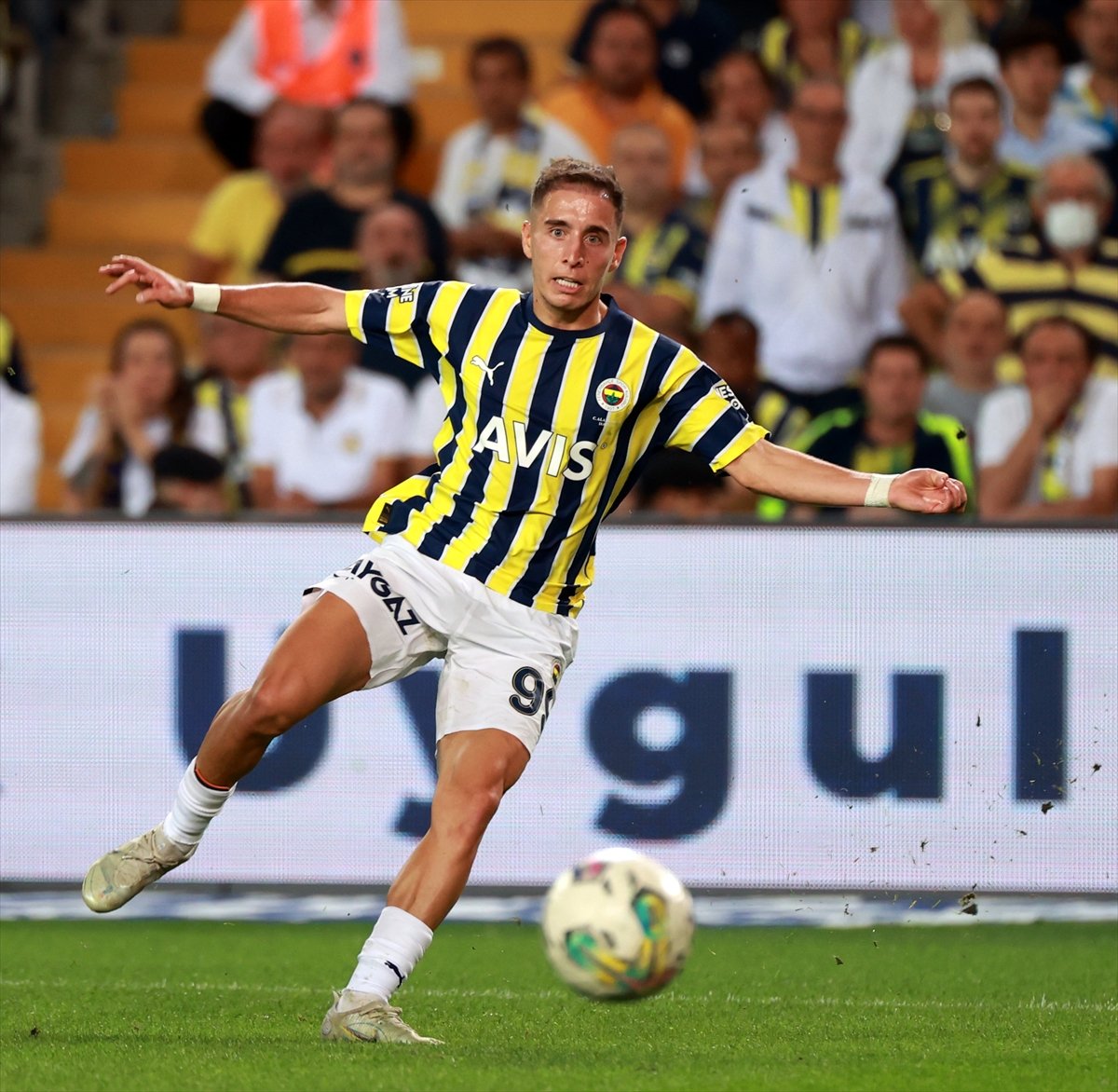 Emre Mor Göz Dolduruyor - Emre Mor